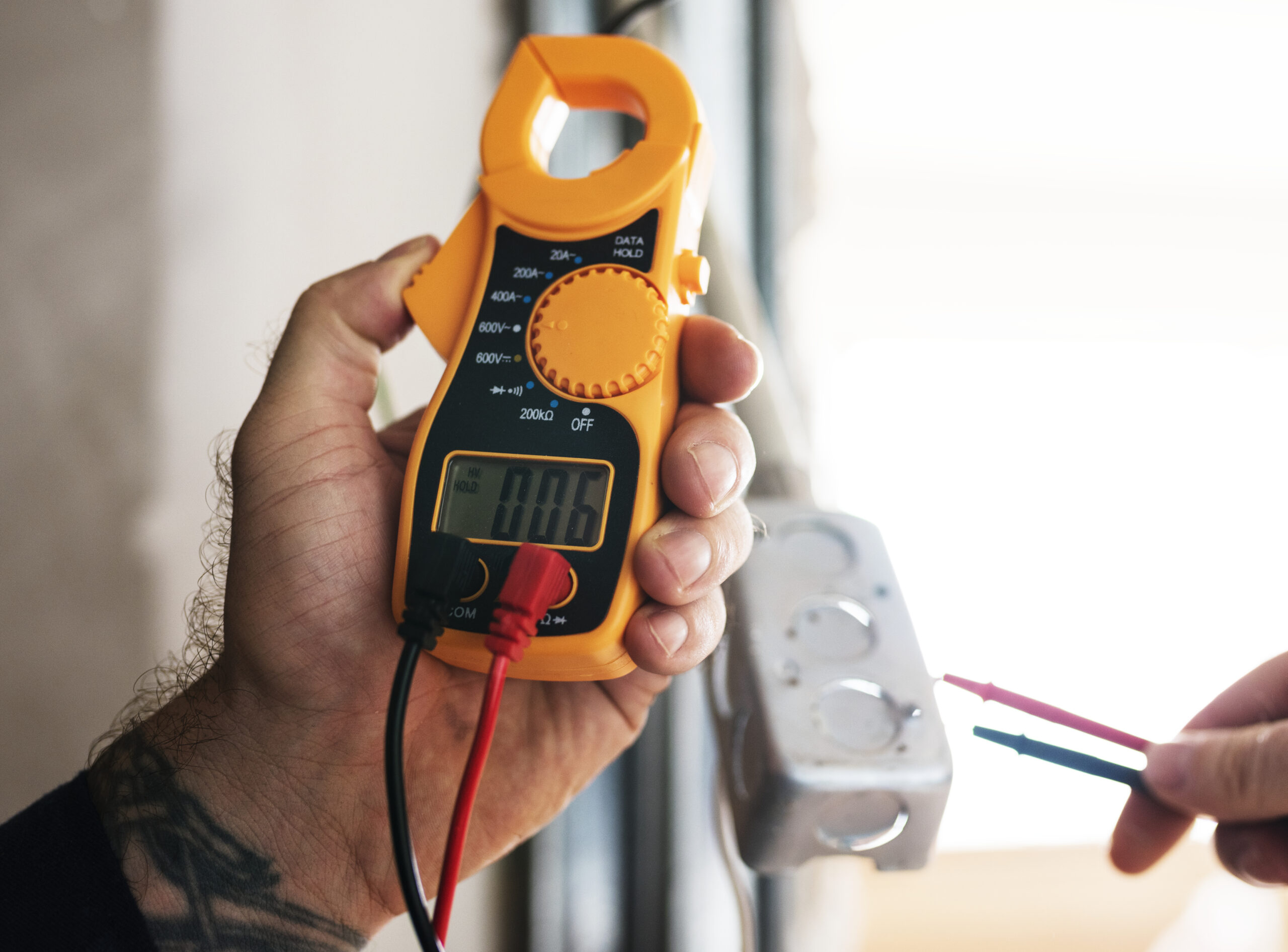 Mastering Clamp Meters for Current Measurement